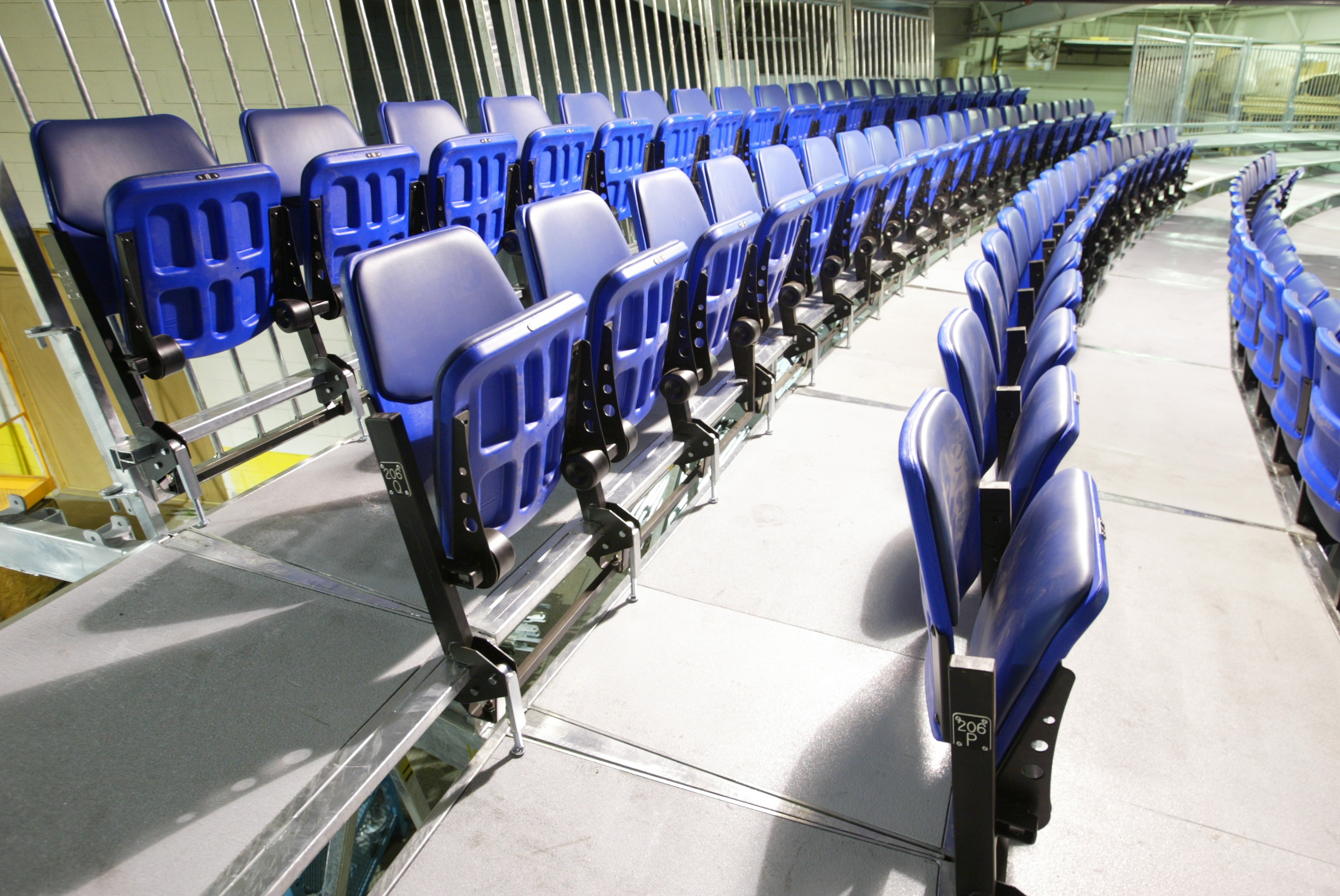 Interior grandstands - Scène Éthique